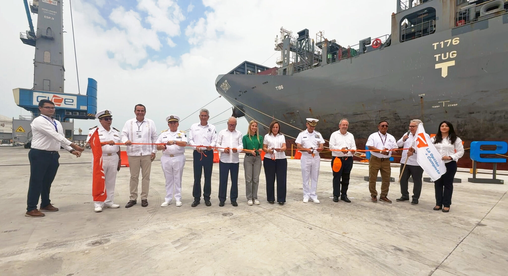 Grupo CICE marca un hito con el primer atraque de buque en su nueva ...